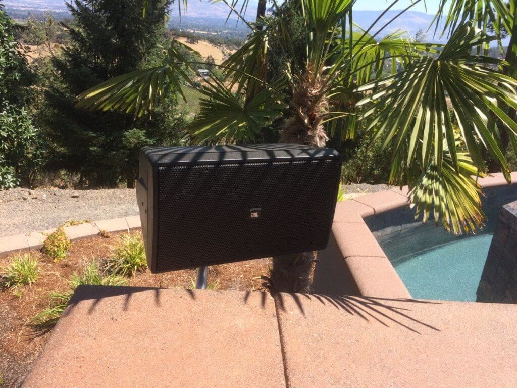 Pool Entertainment & Outdoor Theater - Accurate Electronic Interiors, Inc.